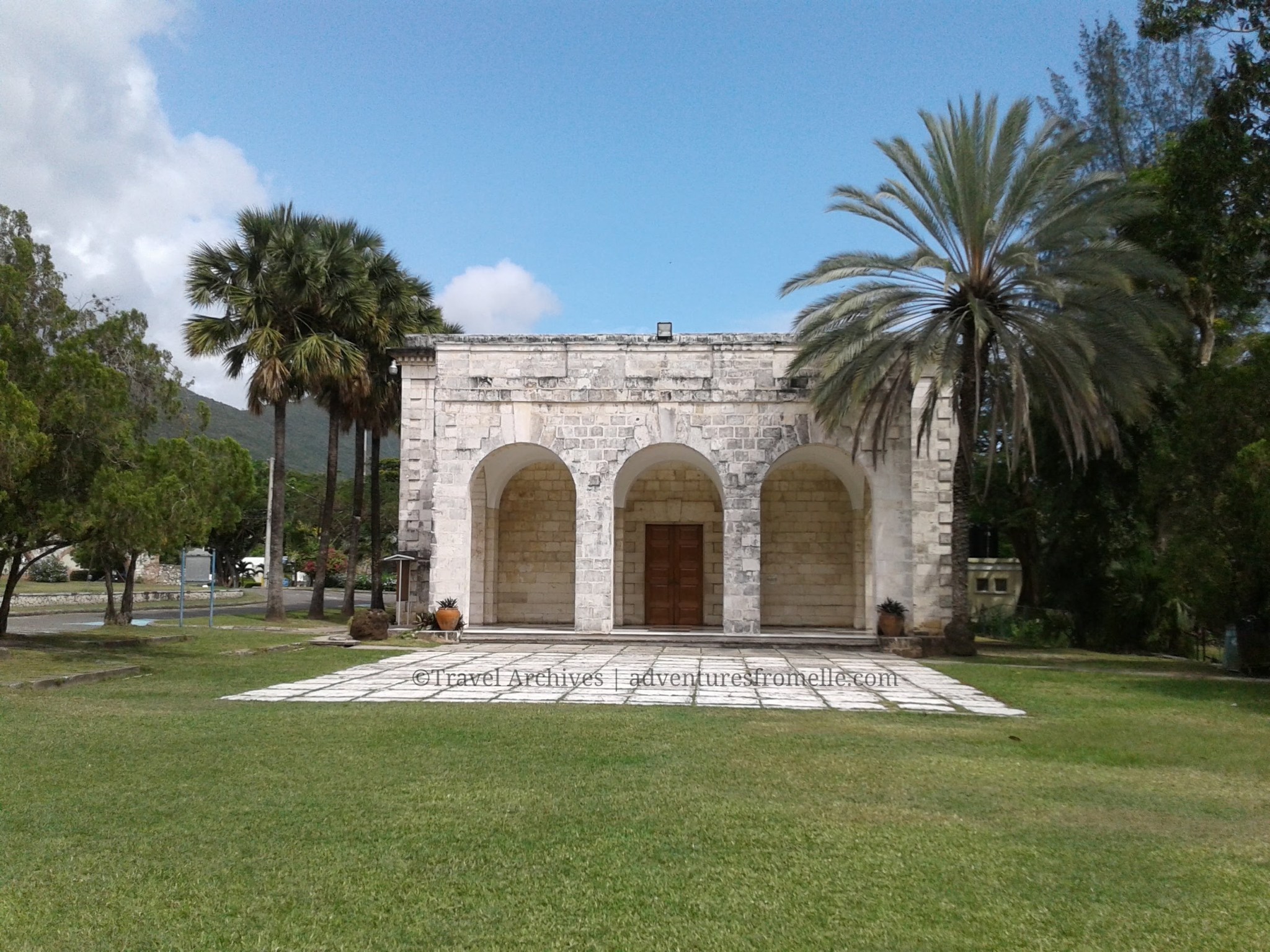 The Olympia Art Gallery in Saint Andrew – Adventures from Elle